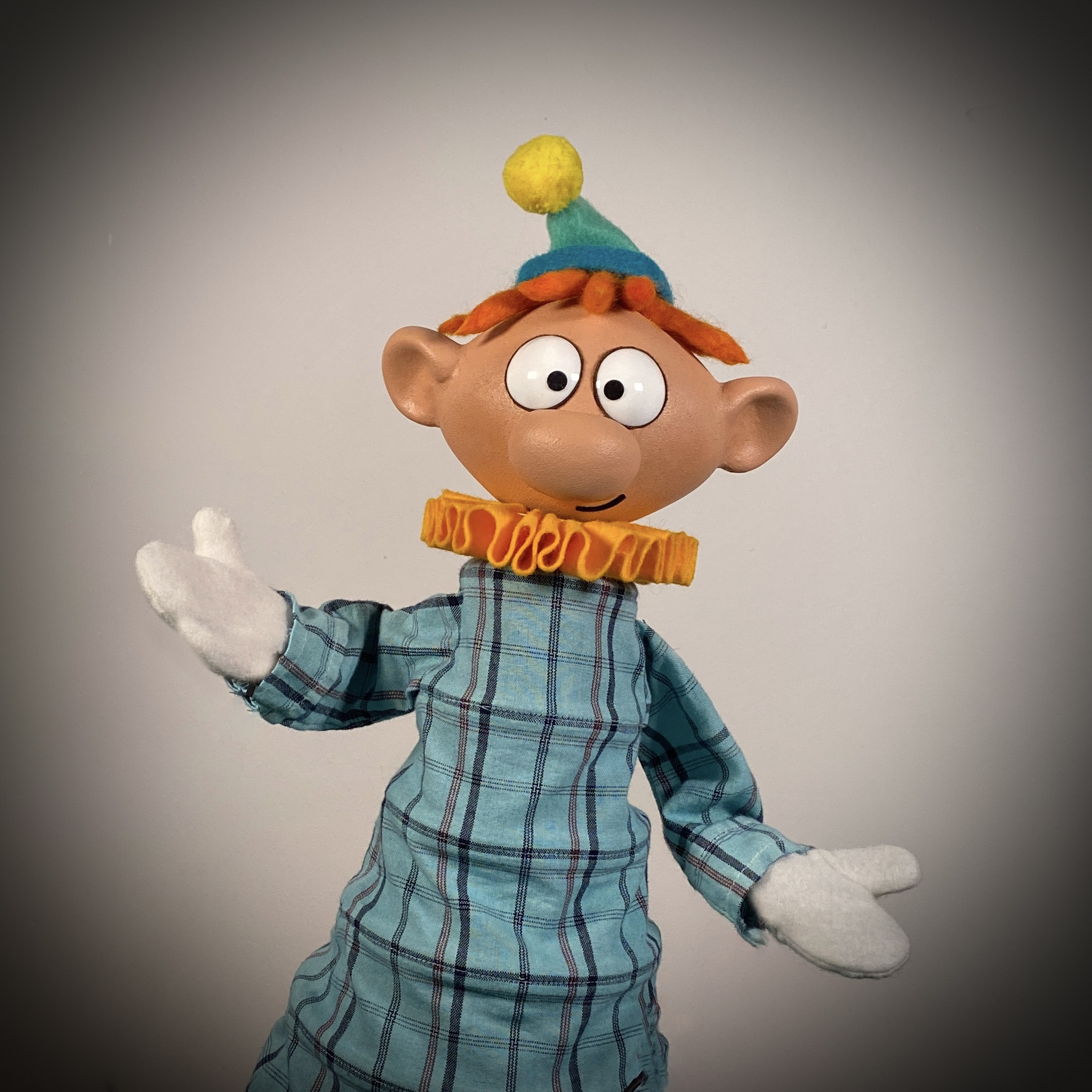 Talk to the Hand Puppets: Puppet Maker for Television and Film